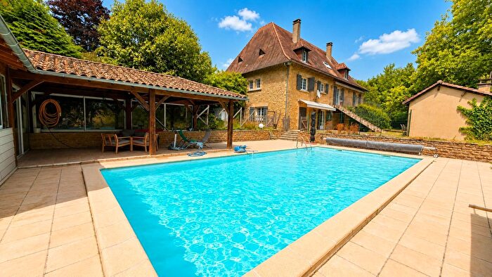 Maison 11 pièces à vendre à Église-Neuve-de-Vergt