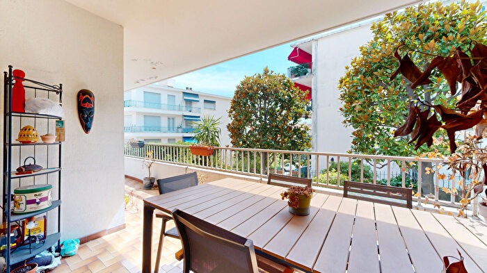 Nice, Parc Impérial, Le Piol : Appartement 4 pièces à vendre