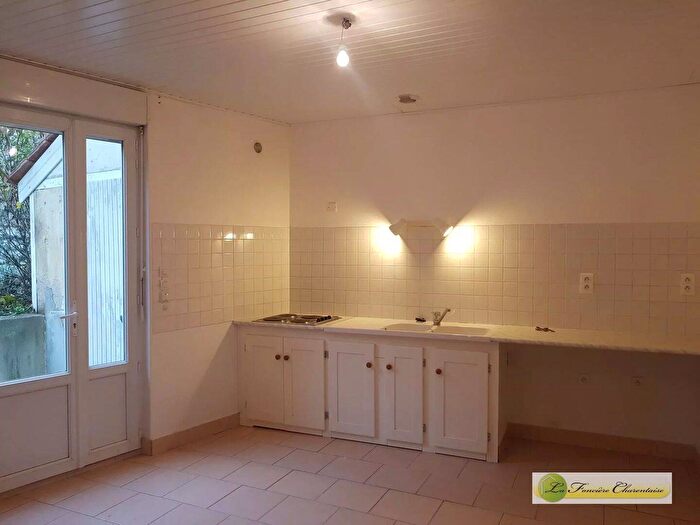 Appartement 3 pièces à louer à Vieil Angoulême-Centre Ville