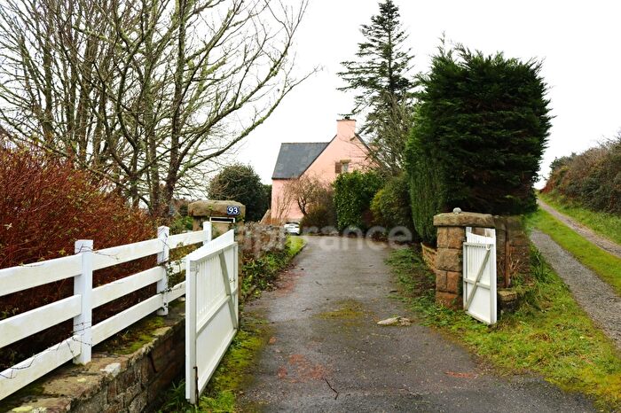 Maison à vendre - Camaret-sur-Mer - 10 pièces - 8 chambres