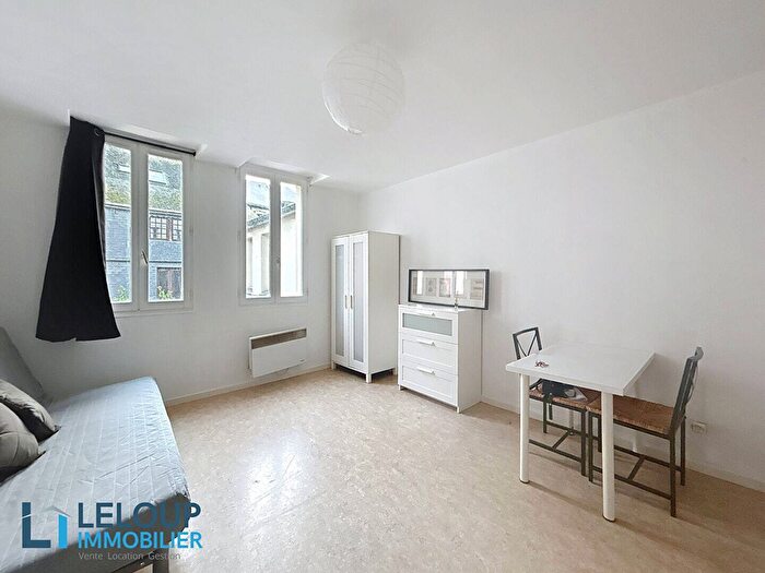 Appartement à louer - Saint Marc-Croix de Pierre-Saint Nicaise, Rouen - 1 pièce