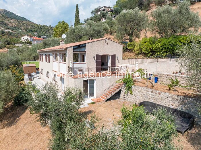 Maison à vendre - Coaraze - 6 pièces - 4 chambres
