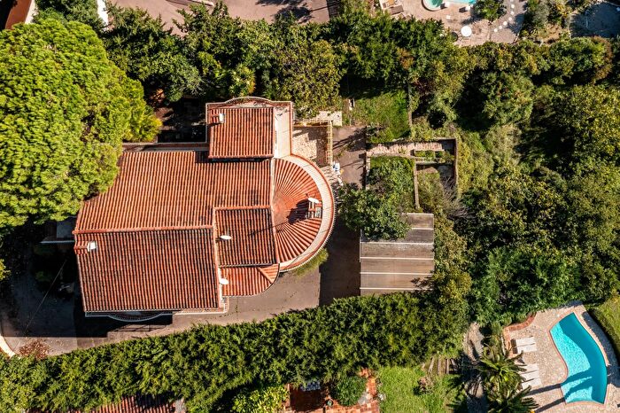 Maison à vendre - Saint-Paul-de-Vence - 8 pièces - 5 chambres