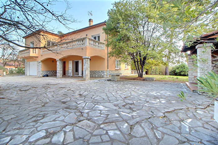 Maison à louer - Draguignan, Billette, La Foux, Les Négadis - 7 pièces - 6 chambres