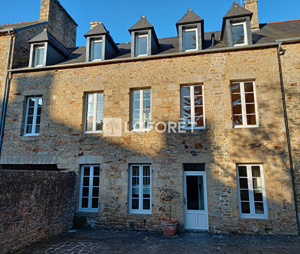 Maison à vendre - Guingamp - 8 pièces - 7 chambres