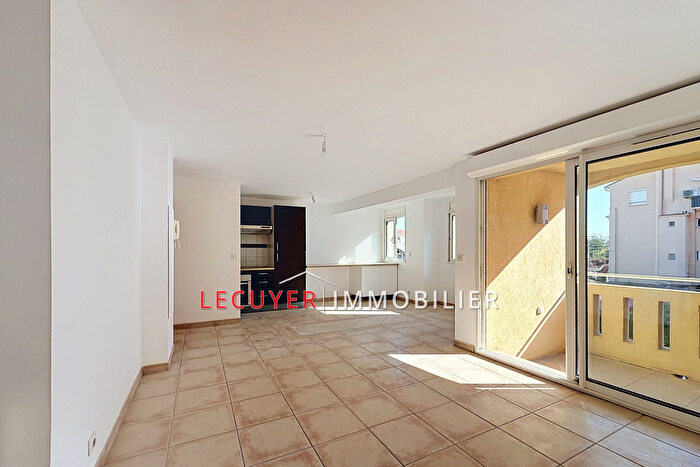 Vallauris, Golfe Juan, Vieux Port : Appartement 2 pièces à vendre