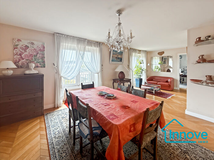 Appartement à vendre - Versailles - 8 pièces - 6 chambres