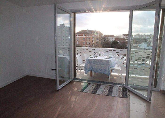L'Etang, Le Bourget - Appartement 3 pièces à louer