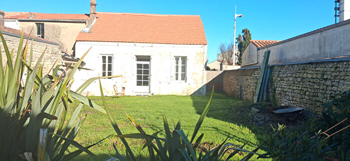 Maison à vendre - Saint-Pierre-dOléron - 5 pièces - 2 chambres
