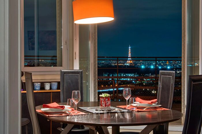 Appartement à vendre - Saint-Cloud, Centre-ville - 5 pièces - 4 chambres