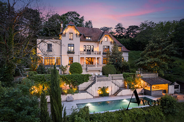 Maison à vendre - Caluire-et-Cuire, Le Vernay - 9 pièces - 7 chambres