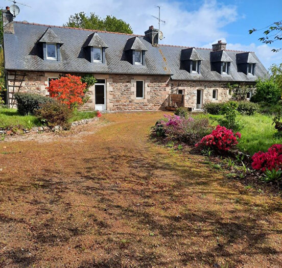 Maison à louer - Saint-Quay-Perros - 4 pièces - 3 chambres