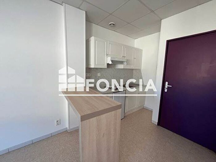 Appartement à louer - Champ de Mars-Bussatte-Victor Hugo, Angoulême - 1 pièce