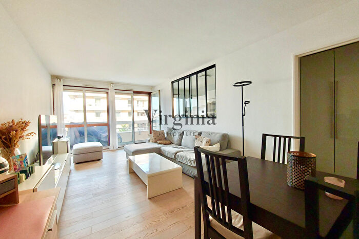 Appartement à vendre - Charenton-le-Pont, Centre ancien - 3 pièces - 2 chambres