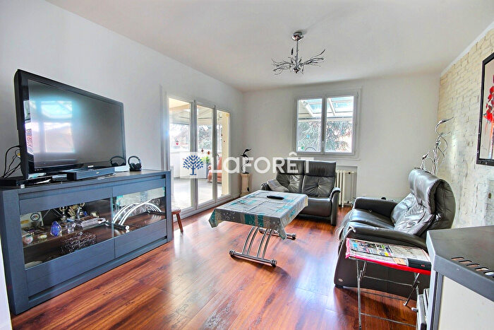 Maison à vendre - Saint-Martin-la-Plaine - 6 pièces - 4 chambres