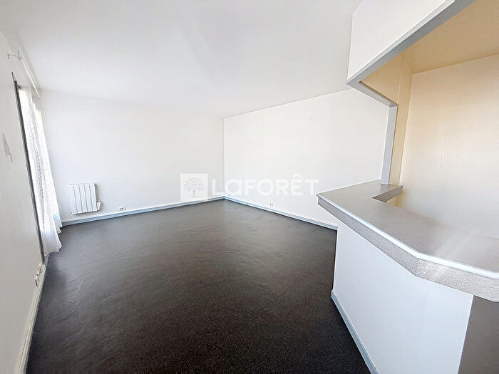 Appartement à louer - Montfermeil, Centre-ville - 1 pièce - 1 chambre