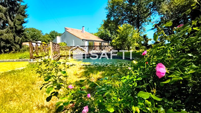 Saint-Florent-des-Bois - Maison 7 pièces à vendre