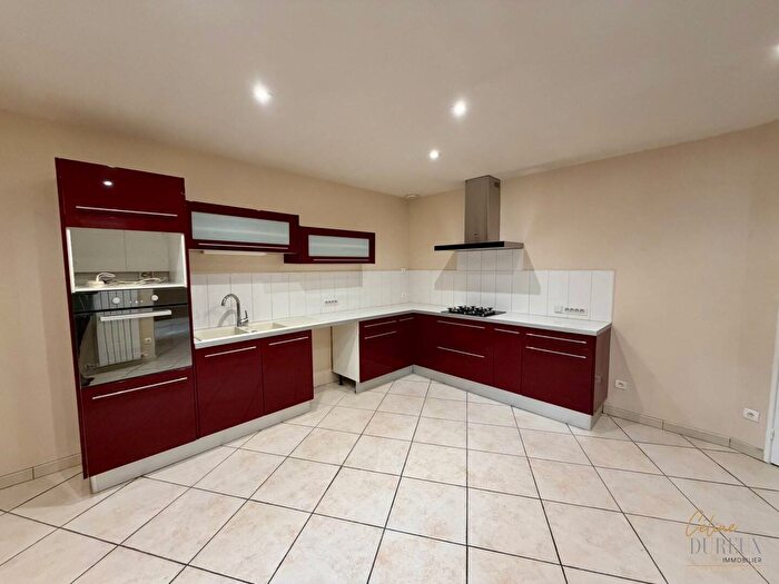 Maison à louer - Saint-Bénigne - 4 pièces - 3 chambres