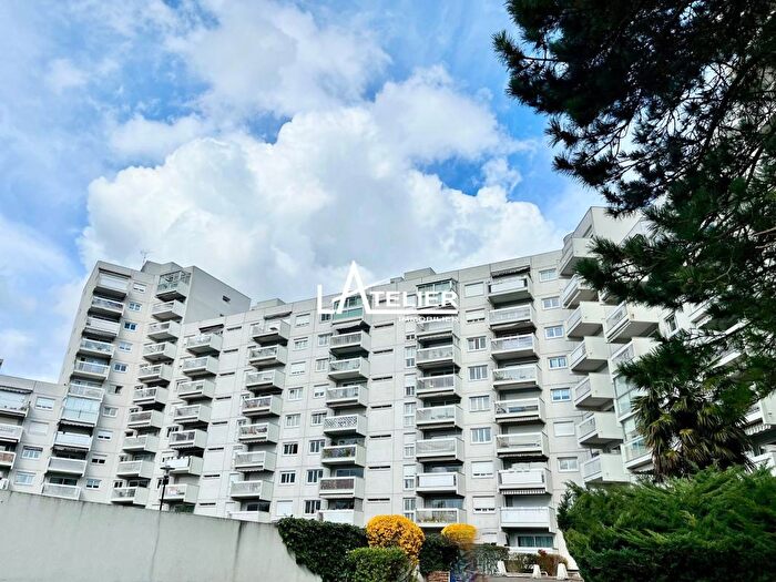 Appartement à vendre - Marly-le-Roi, Montval, Côteaux - 3 pièces - 2 chambres