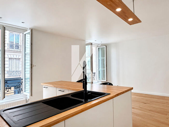 Appartement 3 pièces à Paris 17ème, La Fourche, Guy Moquet, à vendre