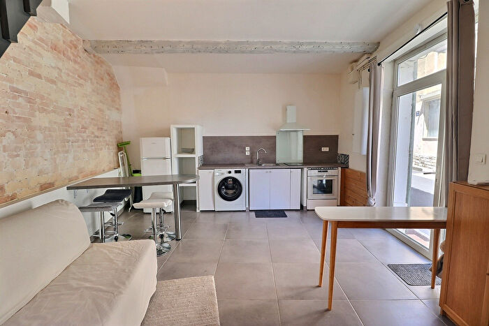 Entraigues-sur-la-Sorgue : Maison 2 pièces à vendre
