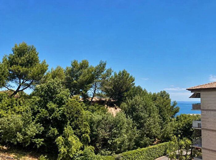 Appartement 4 pièces à vendre - Cannes, Croix des Gardes