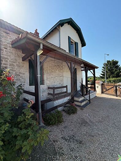 Montceau-les-Mines, Alouettes : Maison 4 pièces à vendre