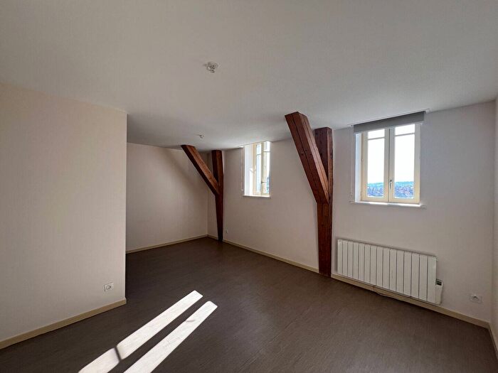 Appartement à louer - Le Centre-Centre Ville, Roanne - 3 pièces - 1 chambre