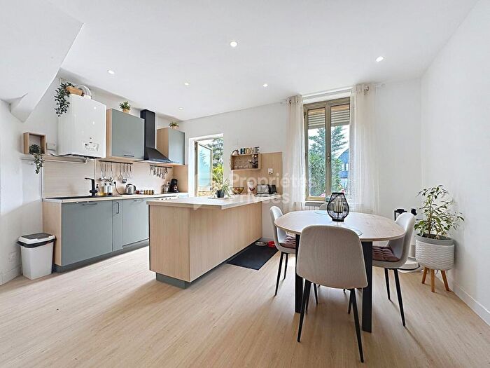 Maison 5 pièces à vendre à Sainte-Marie-aux-Chênes