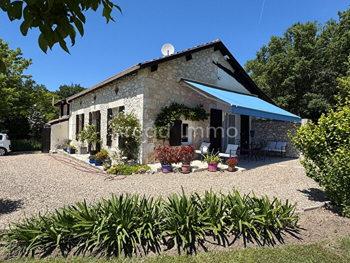 Maison 5 pièces à Moustier, à vendre