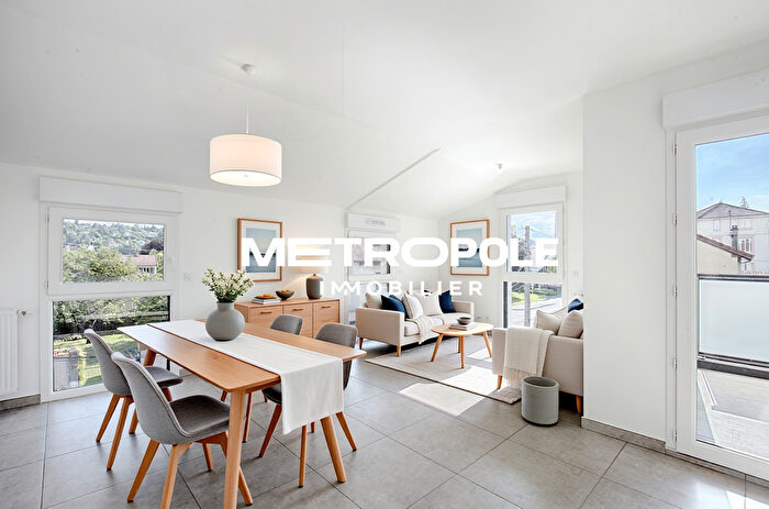 Appartement à vendre - Bourgoin-Jallieu, Champaret, Boussieu - 2 pièces - 1 chambre