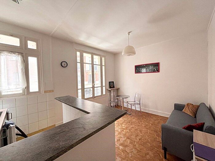 Centre-Voltaire, Asnières-sur-Seine : Appartement 2 pièces à louer
