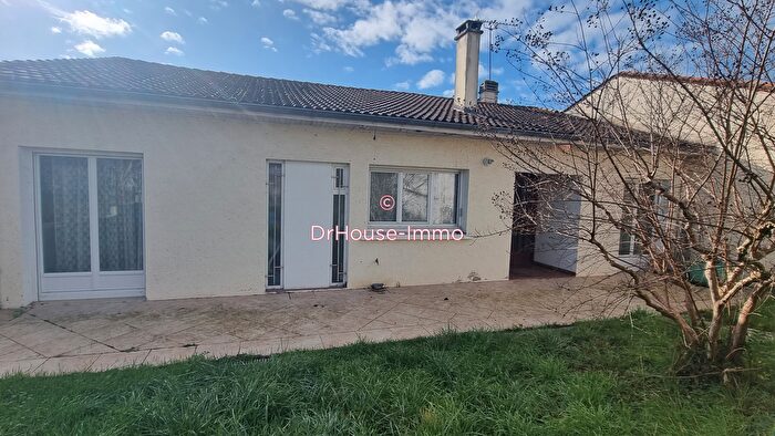 Maison à vendre - Sauveterre-de-Guyenne - 5 pièces - 3 chambres