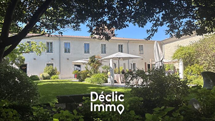Nîmes, Bastide, Costières : Maison 10 pièces à vendre