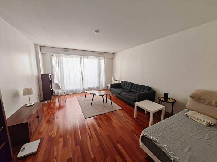Appartement 3 pièces à Paris 14ème arrondissement, à louer