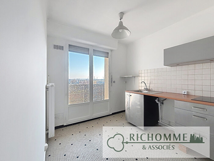 Appartement à louer - Reims, Courlancy, Porte de Paris, Bois dAmour - 1 pièce