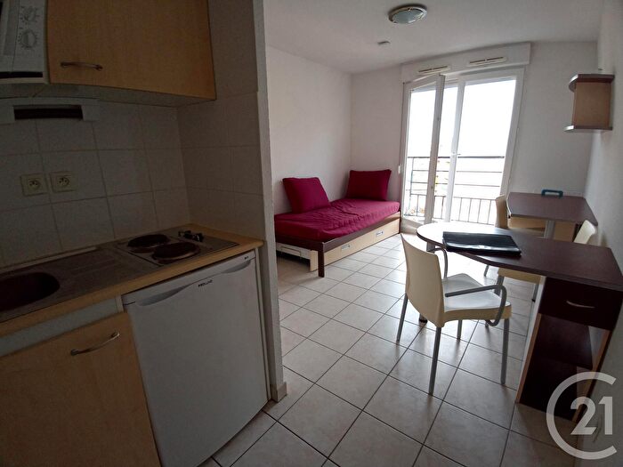 Appartement à louer - Limoges, Centre-ville, Hôtel de Ville, Emailleurs - 1 pièce