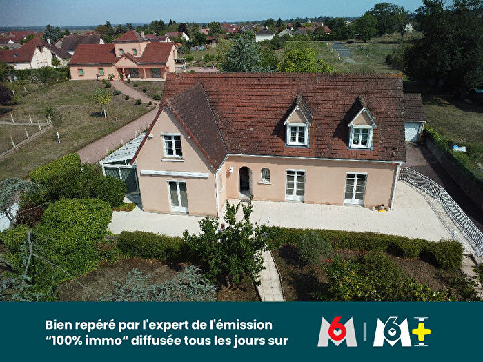 Maison à vendre - Bessay-sur-Allier - 7 pièces - 4 chambres