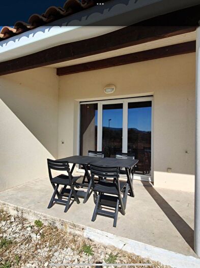 Appartement à louer - Signes - 2 pièces - 1 chambre