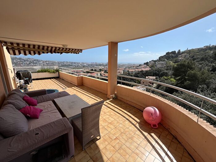 Appartement à vendre - Saint-Laurent-du-Var - 4 pièces - 3 chambres