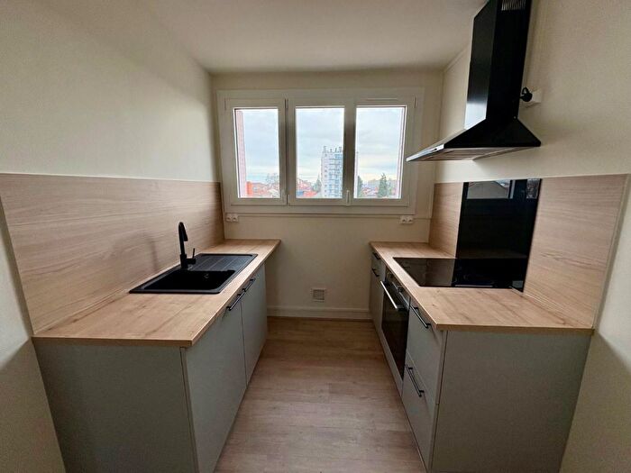 Appartement à louer - Roanne, Faubourg Paris - 3 pièces - 2 chambres