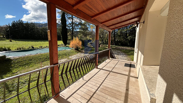 Maison à vendre - Chomérac - 6 pièces - 4 chambres
