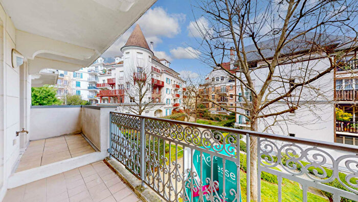 Appartement 3 pièces à vendre - Le Plessis-Robinson, Coeur de Ville