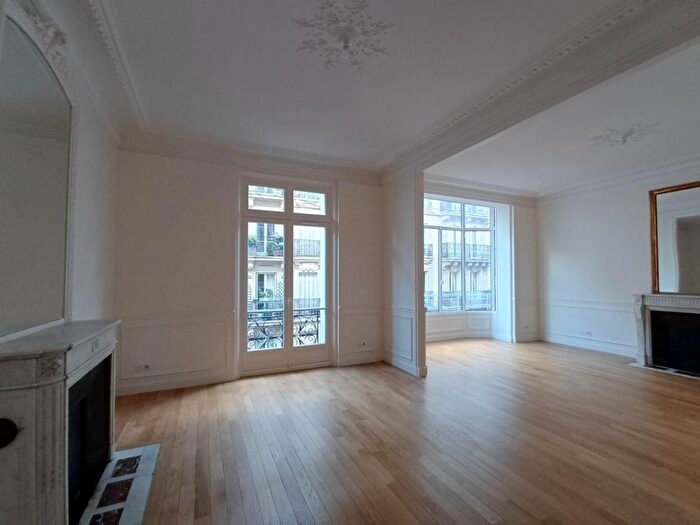 Appartement à louer - Paris e , Chaillot - 5 pièces - 3 chambres