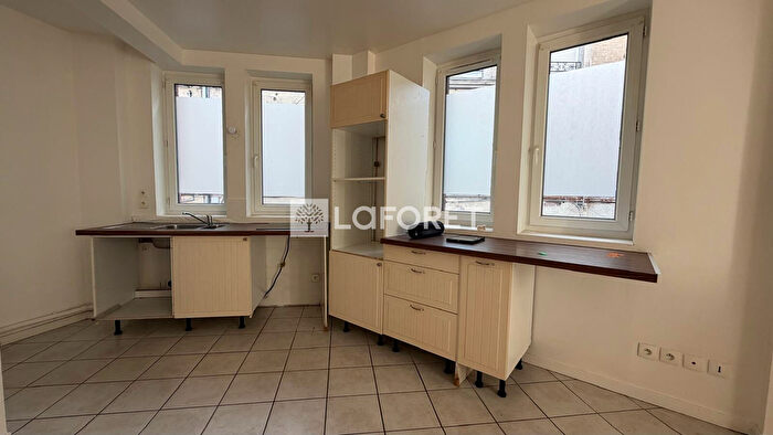 Elbeuf, Parc Saint-Cyr : Appartement 3 pièces à louer