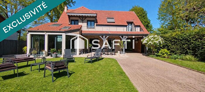 Saint-Germain-de-la-Grange : Maison 7 pièces à vendre