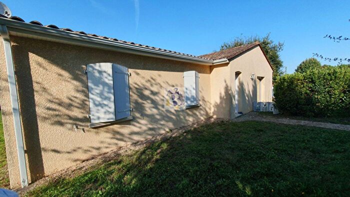 Maison 5 pièces à louer à Est, Saint-Yrieix-sur-Charente