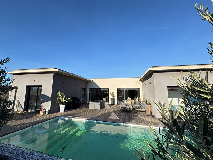 Maison à vendre - Thorrenc - 6 pièces - 4 chambres