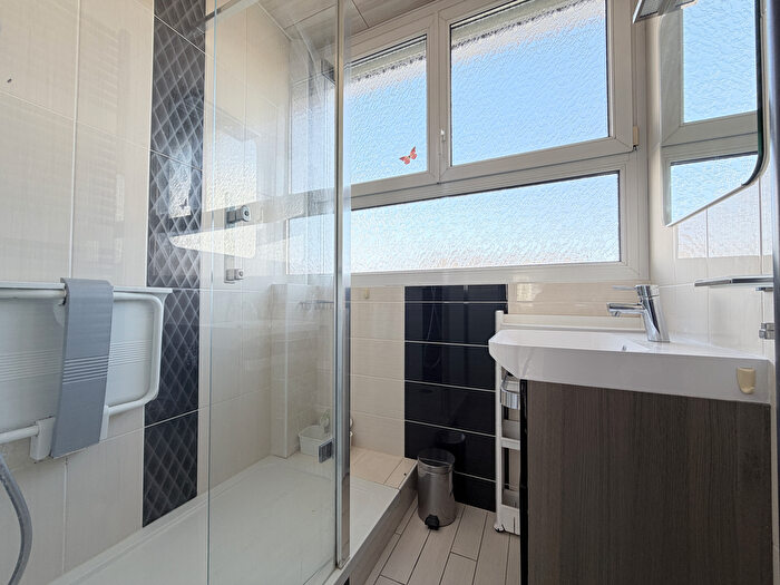 Appartement à vendre - Reims, Jamin, Jaurès, Cernay, Epinettes - 4 pièces - 2 chambres