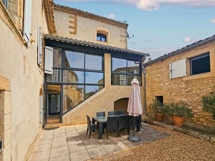 Maison 8 pièces à Uzès, à vendre